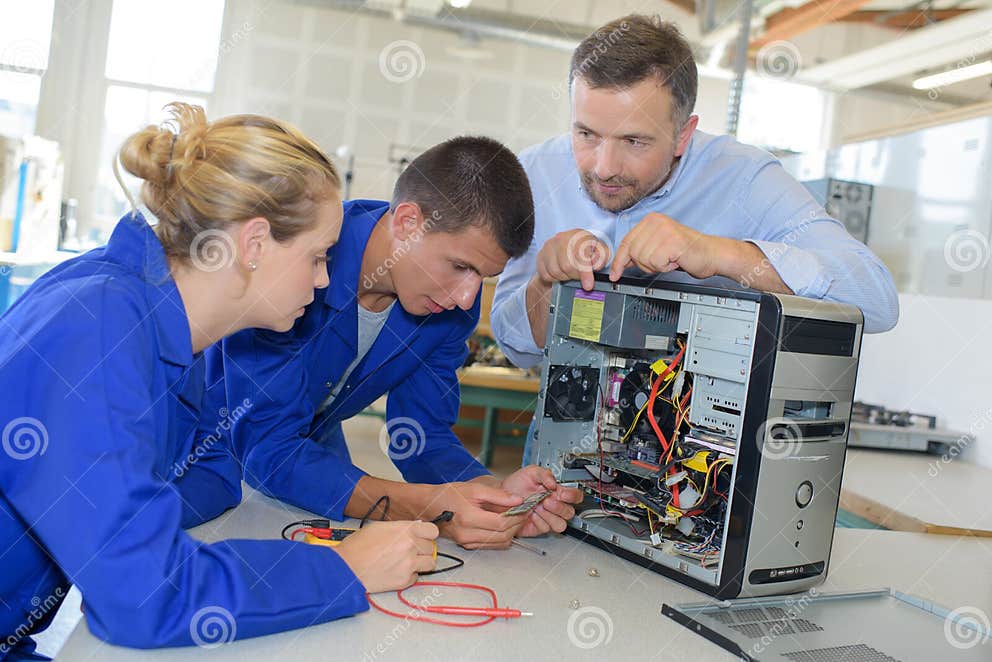 Students Learning To Repair Computer Stock Photo - Image of training ...