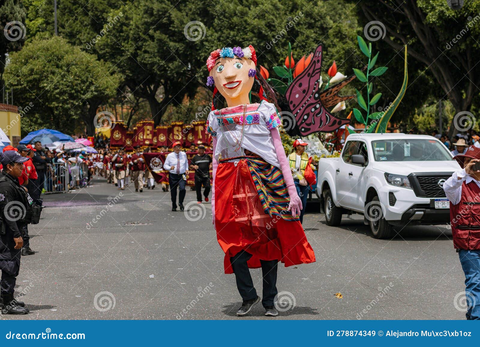 Students Parade in Representation of the Battle of May 5 Editorial ...