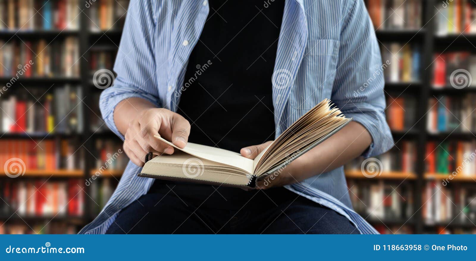 Students Reading Book in Library Learning and Education Concept Stock ...