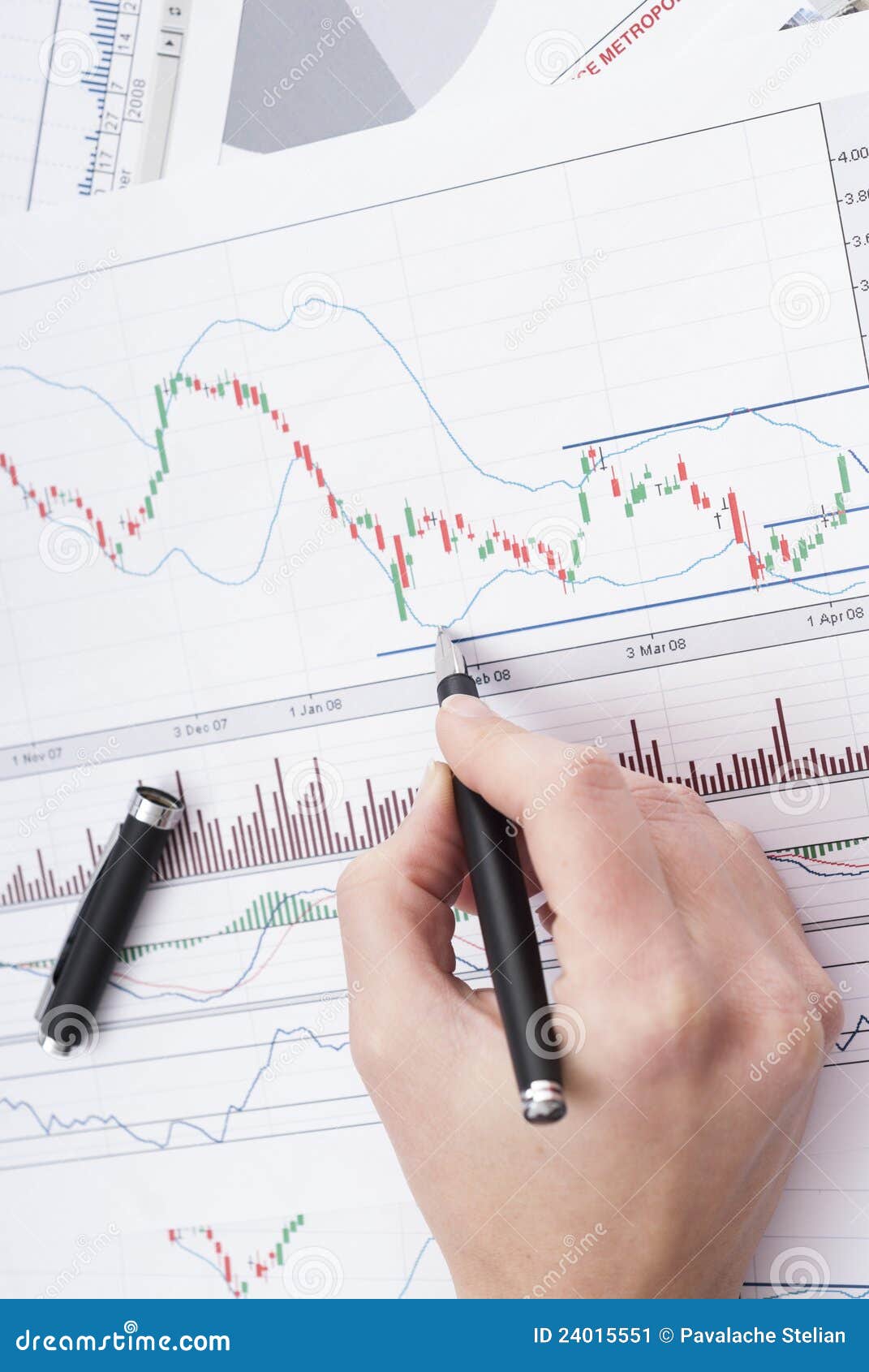 Studio delle statistiche immagine stock. Immagine di visualizzazione ...