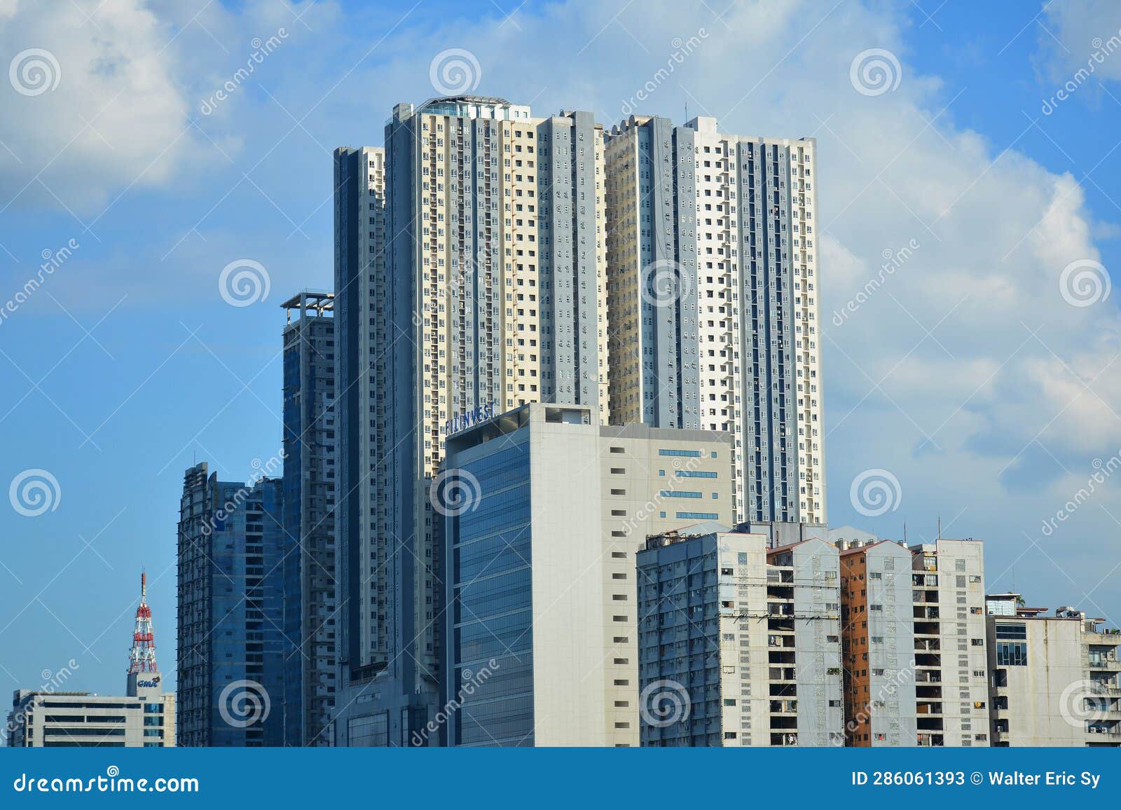 Studio 7 by Filinvest Condominium Facade in Quezon City, Philippines ...