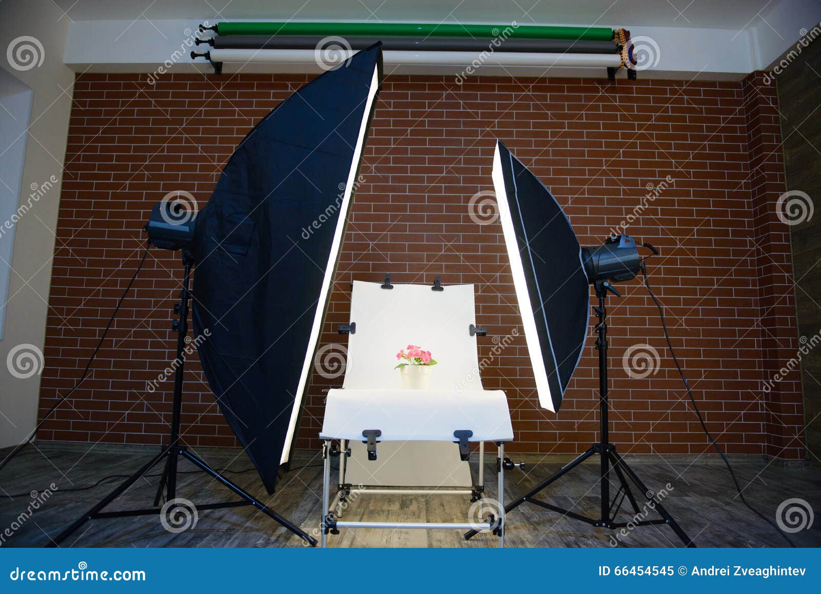 Studio Flash Light stock image. Image of flash, people - 66454545