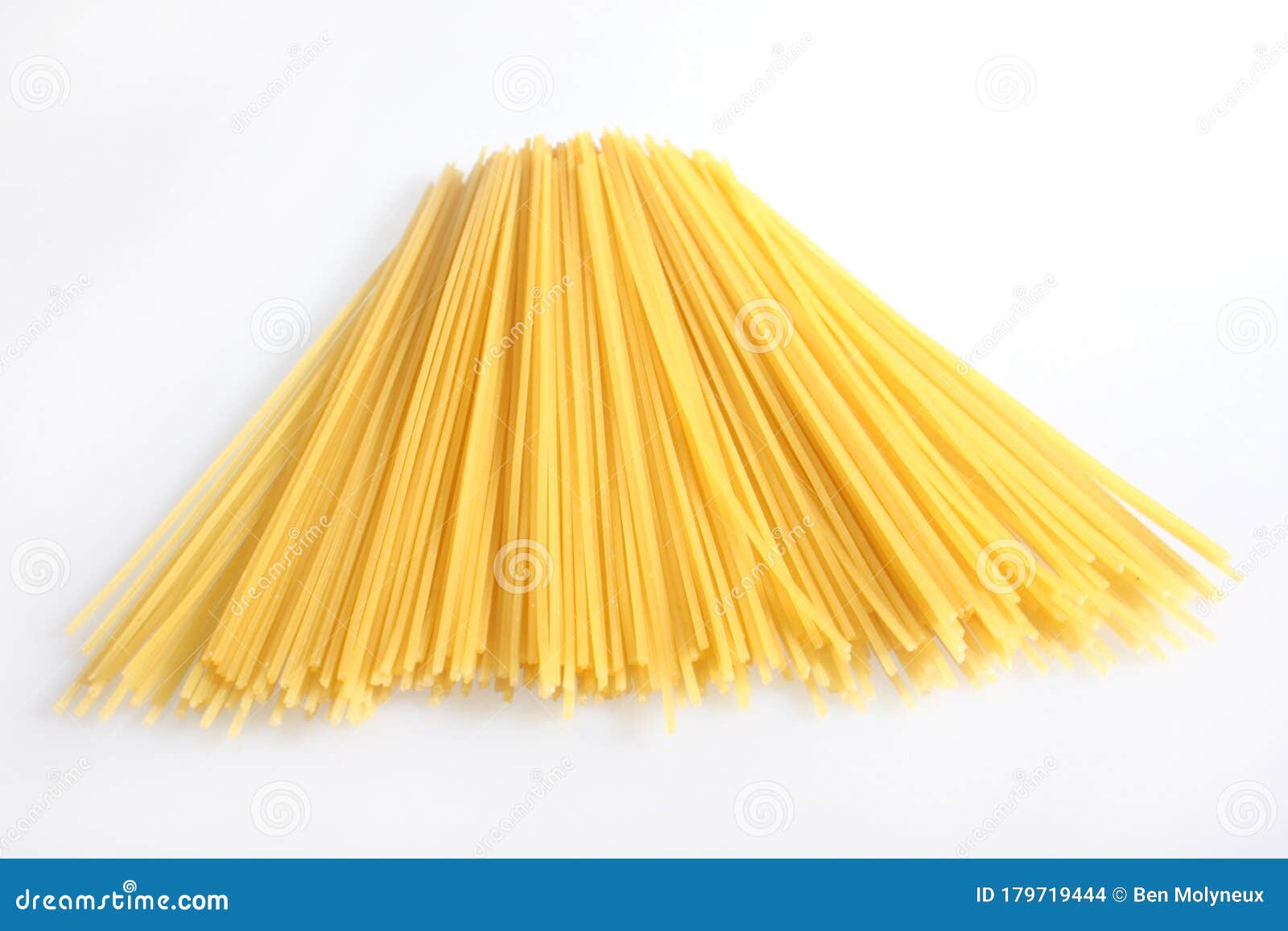 A Studio Photograph of Loose Uncooked Spaghetti Stock Photo - Image of ...