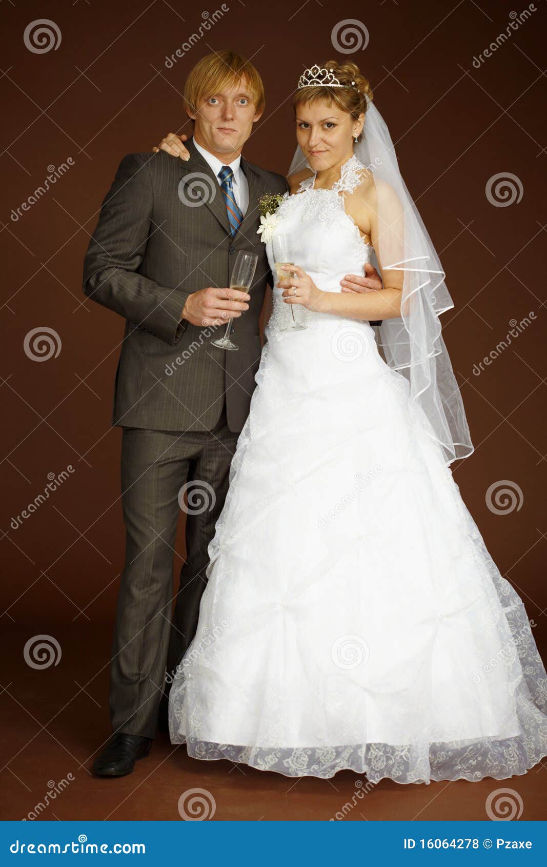 Studio Portrait of Groom and Bride Stock Photo - Image of fizz, pair ...