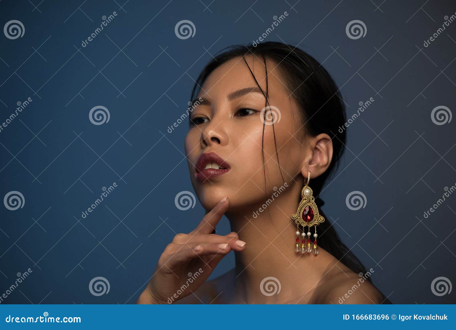 Studio Portrait of Young Beautiful Asian Woman Stock Photo - Image of ... Studio Portrait of Young Beautiful Asian Woman Stock Photo - Image of ...