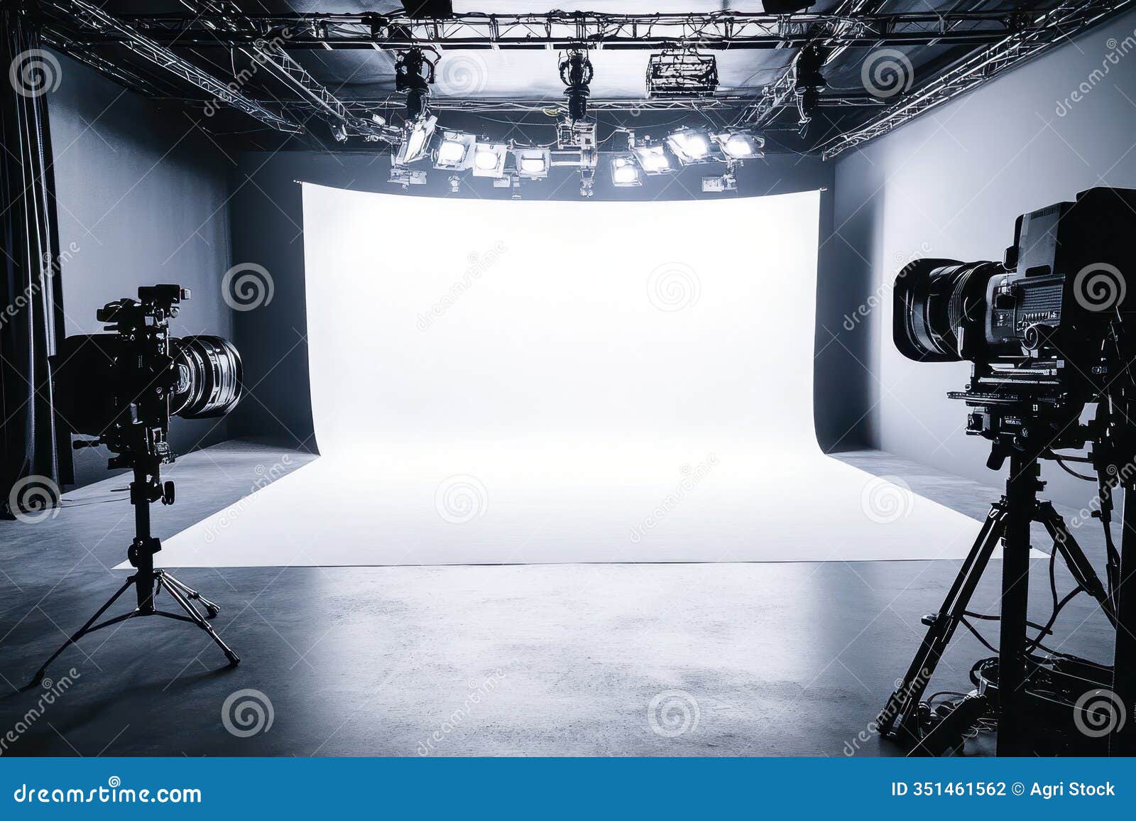 Studio Set with Two Cameras and White Backdrop Stock Illustration ...