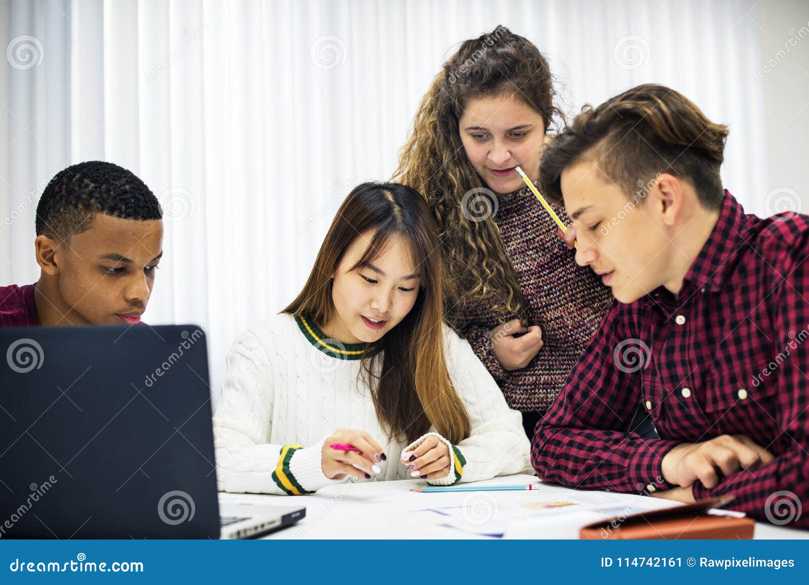 Study Group Project Brainstorming with Classmates Stock Image - Image ...