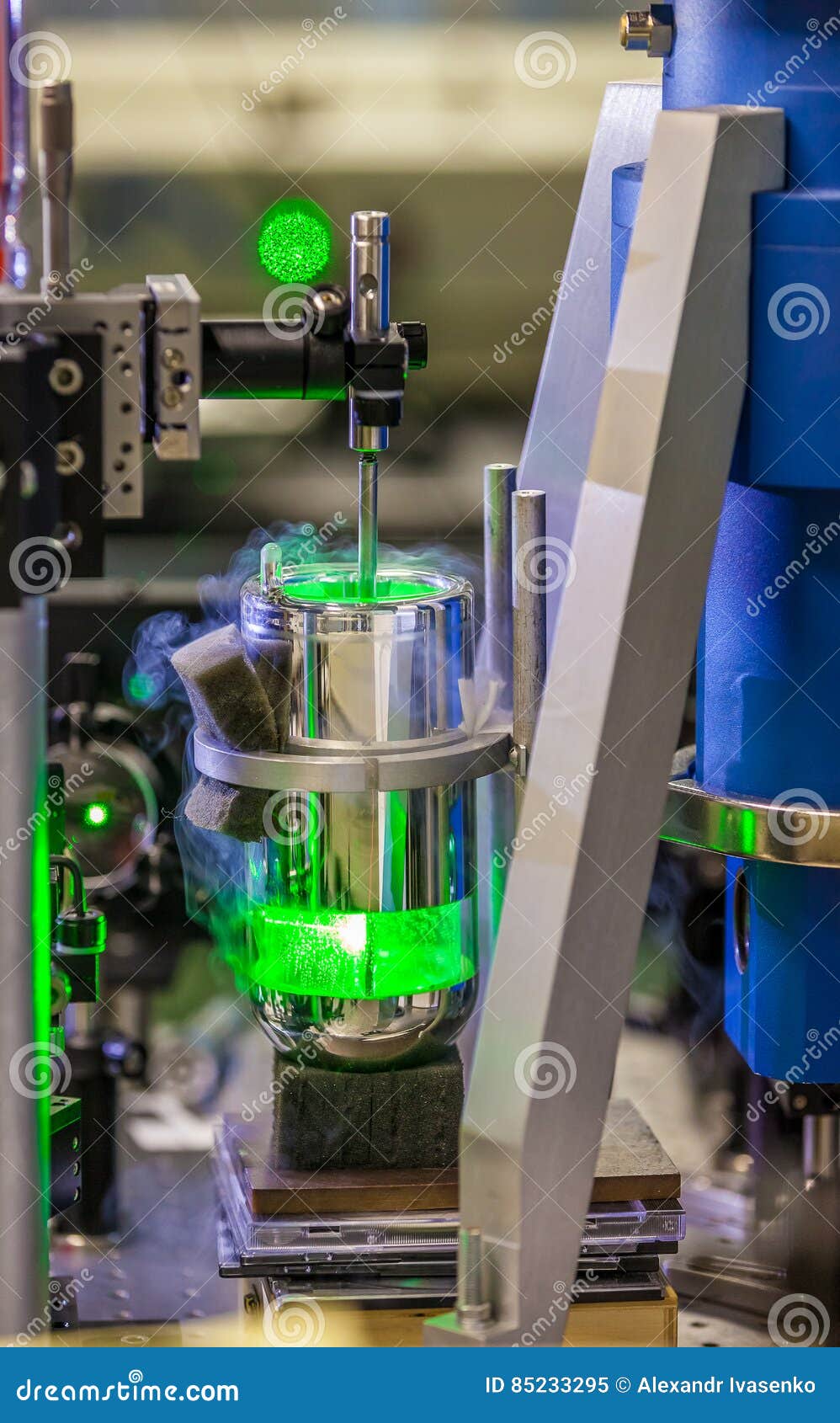 The Study of Lasers on the Test Bench Stock Image - Image of nitrogen ...