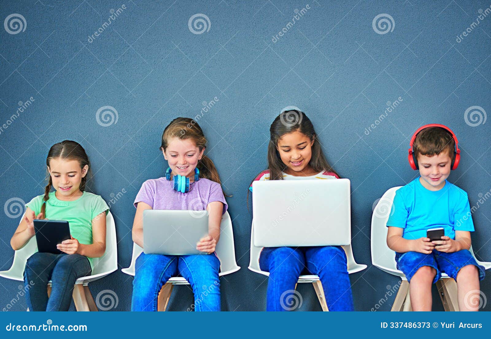 Study, Technology and Education with Children in Studio for Online ...