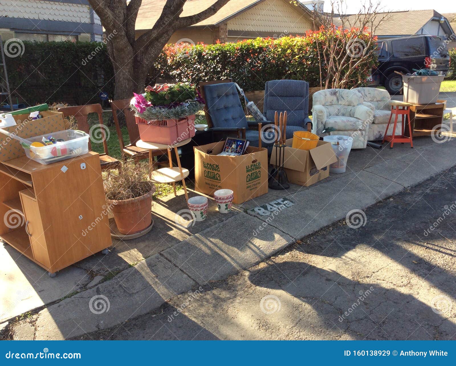 Stuff for free on the curb editorial stock image. Image of leftovers ...