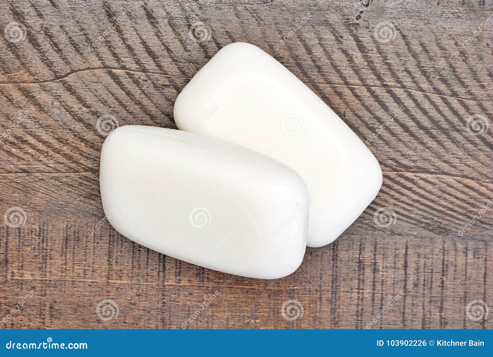 Stuk zeep stock foto. Image of mensen, toiletartikelen - 103902226