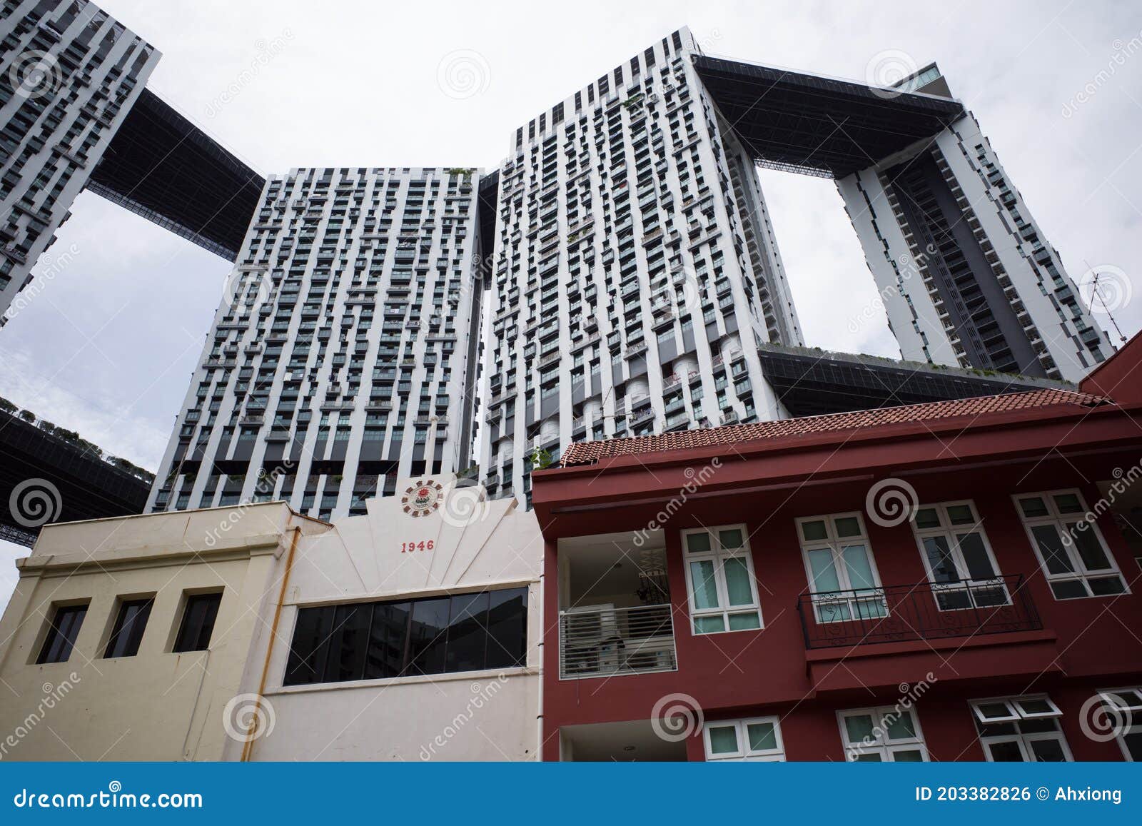 Stunning Architecture in Singapore. Editorial Photo - Image of culture ...