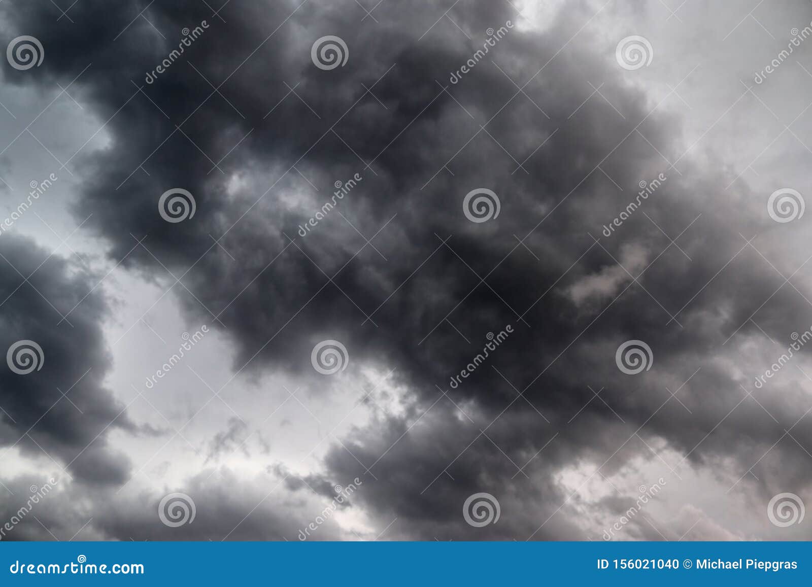 Stunning Dark and Dramatic Cloud Formations in the Sky before a ...