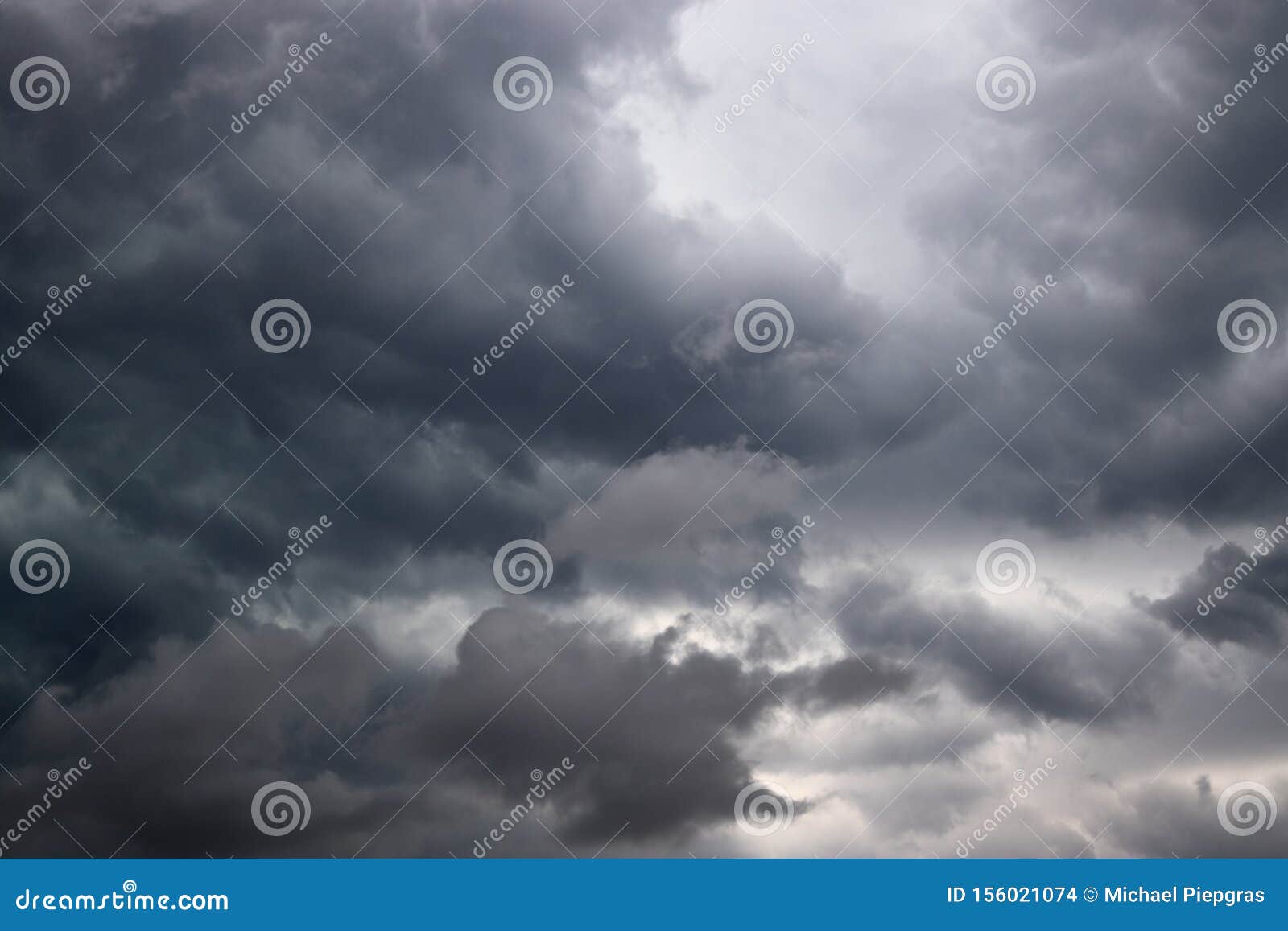 Stunning Dark and Dramatic Cloud Formations in the Sky before a ...