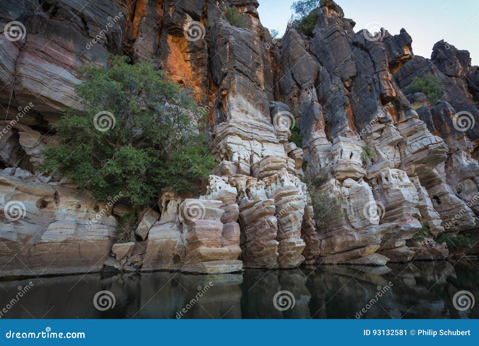 Stunning Devonian Limestone Cliffs of Geikie Gorge Reflected in the ...