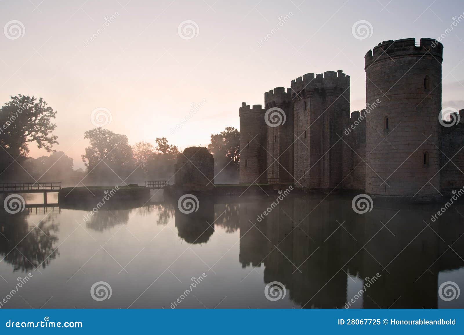 Stunning Moat and Castle in Autumn Fall Sunrise Stock Image - Image of ...