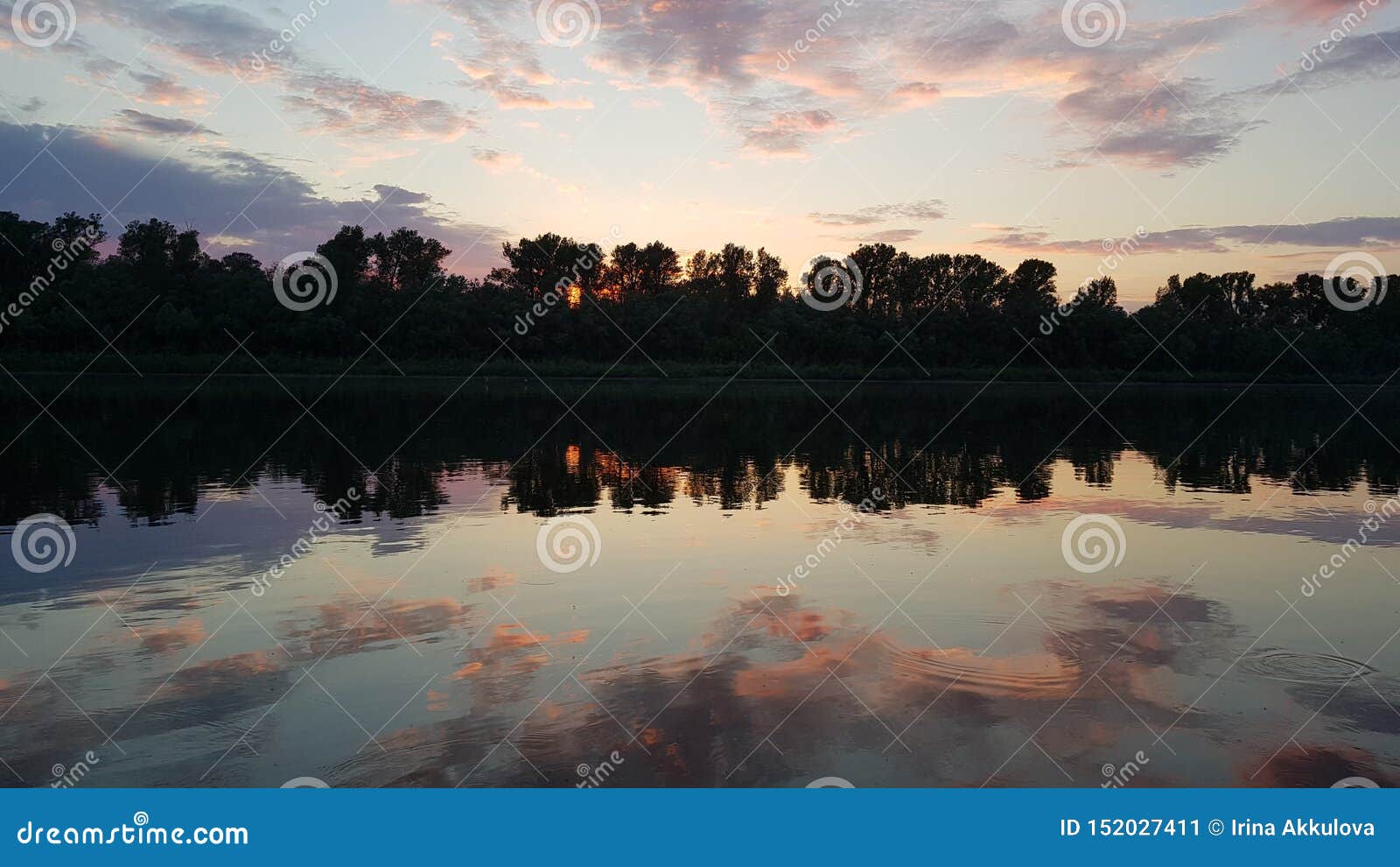 Stunning Sunset Mirrors in Lake Stock Image - Image of lake, lining ...