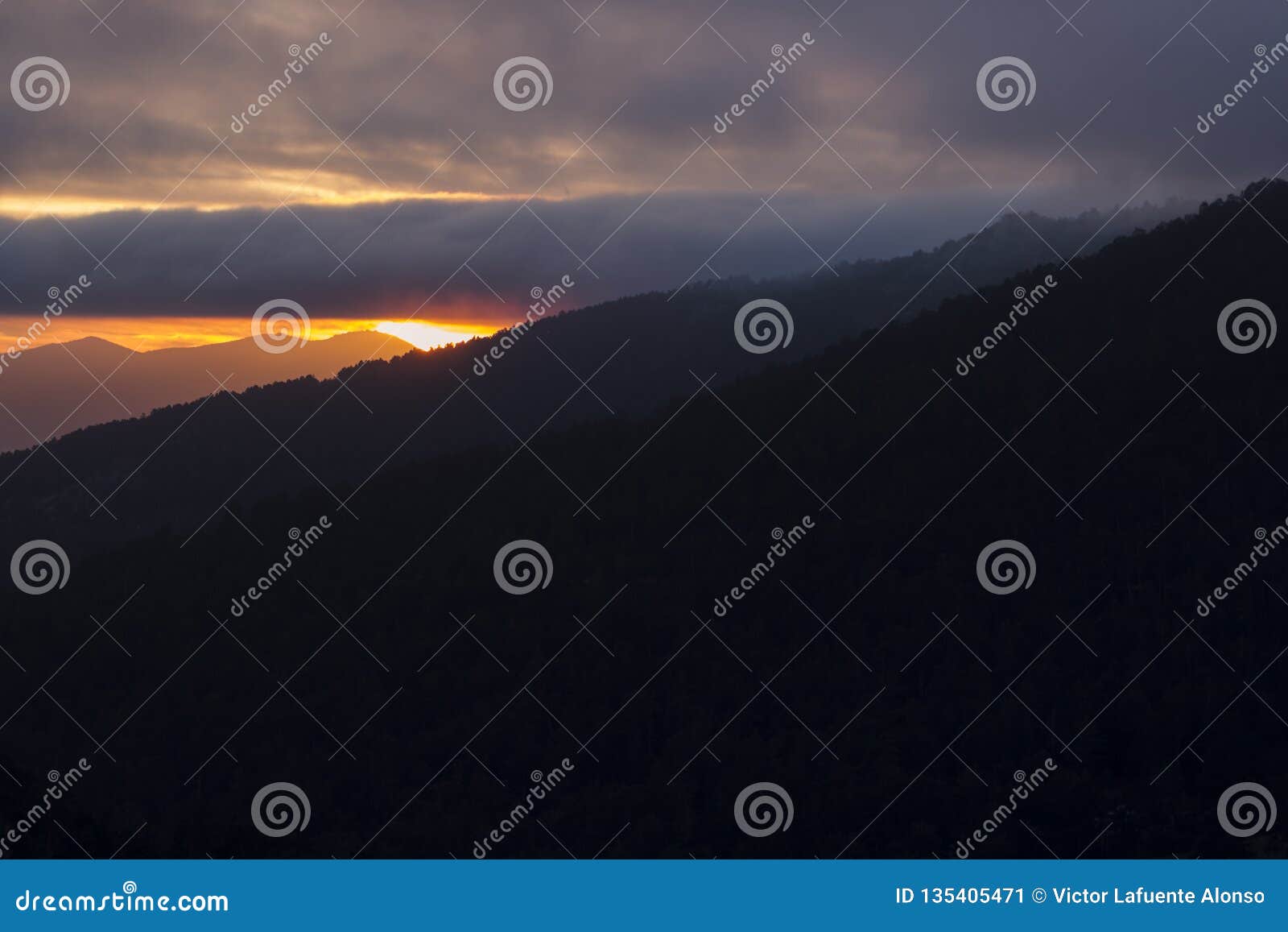 Stunning Sunset between Mountains Stock Image - Image of beautiful ...