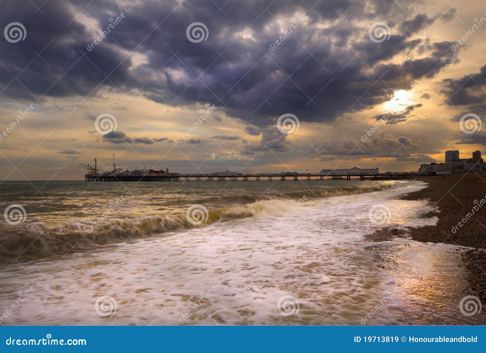 Stunning Sunset Over Ocean and Pier Stock Image - Image of clouds, tiem ...