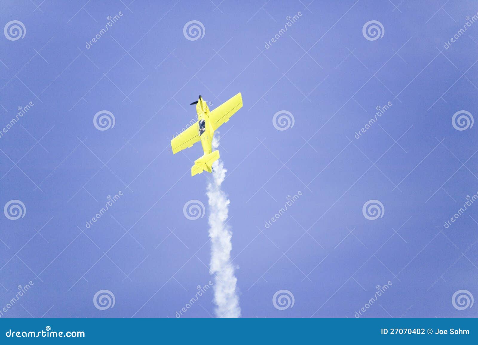 Stunt Pilot Rob Harrison Flying the Zlin Editorial Photography - Image ...