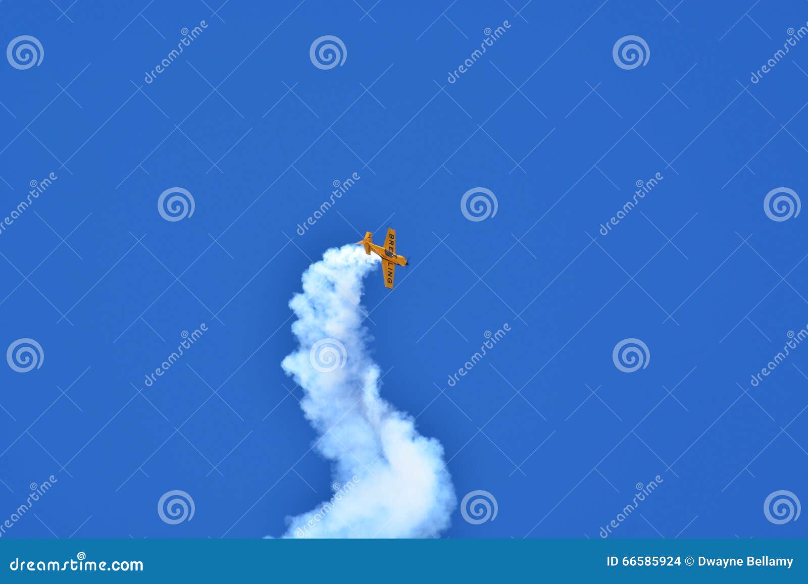Stunt Plane editorial stock image. Image of tricks, show - 66585924