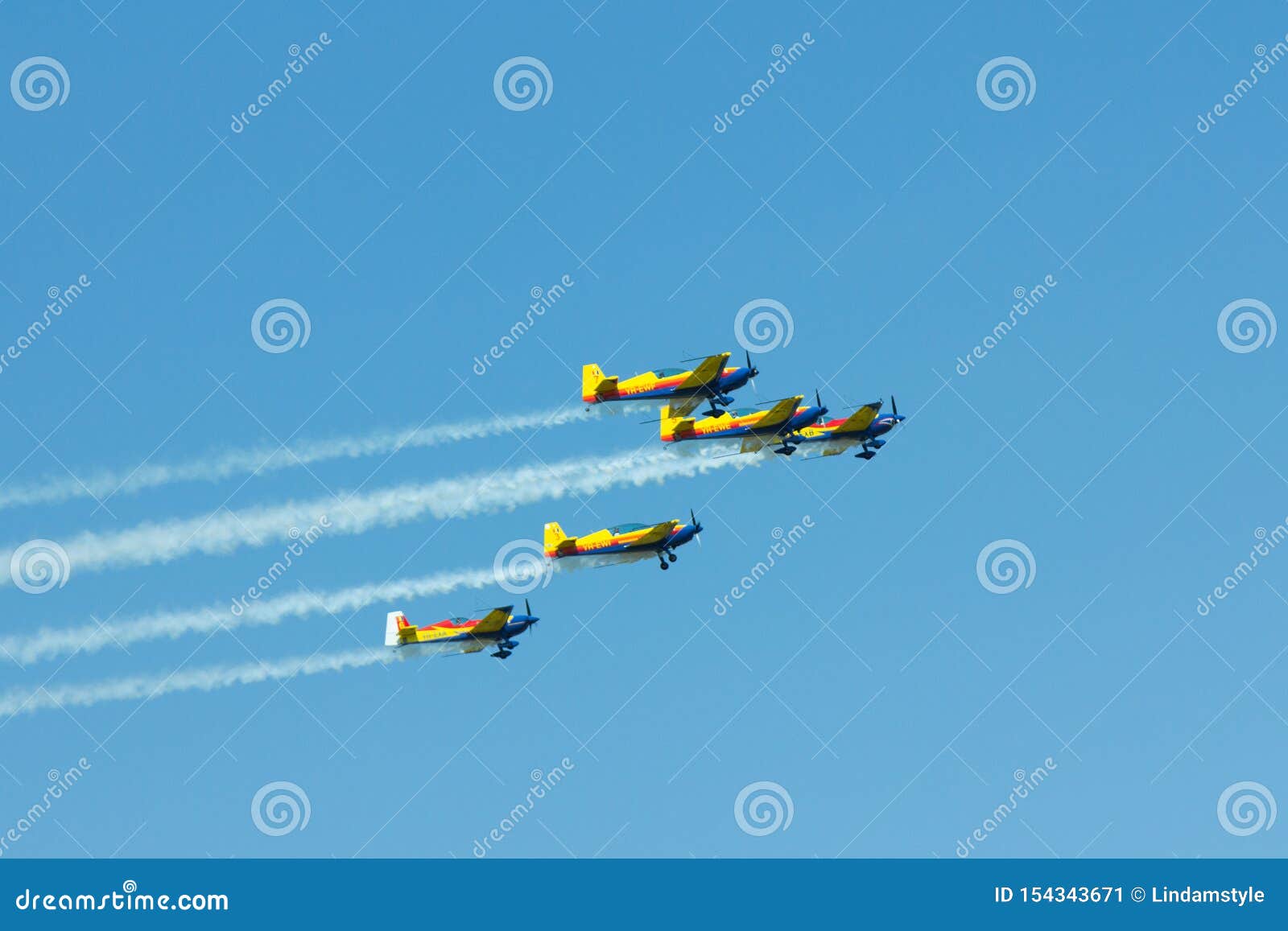Formation Flying At EAA AirVenture In Oshkosh Editorial Image ...