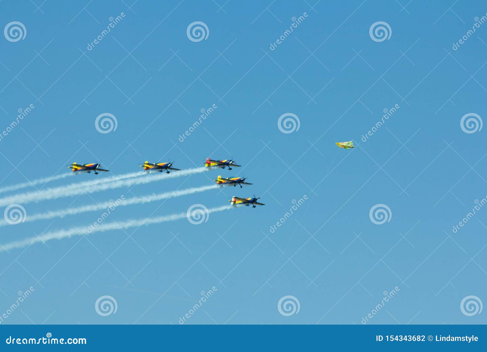 Stunt Plane Formation Flying at Deva Airshow. Editorial Photography ...