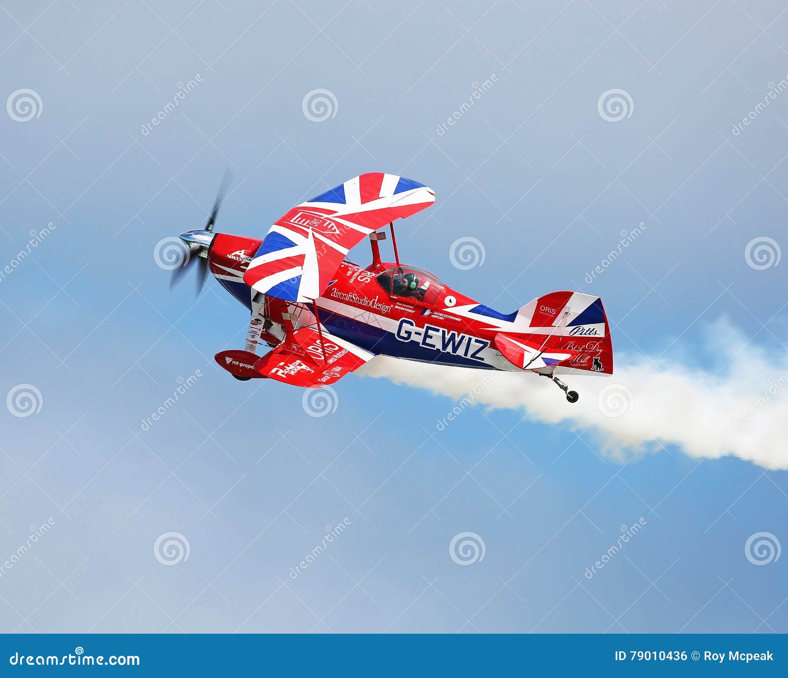 Stunt plane editorial photo. Image of pilot, stunt, wings - 79010436