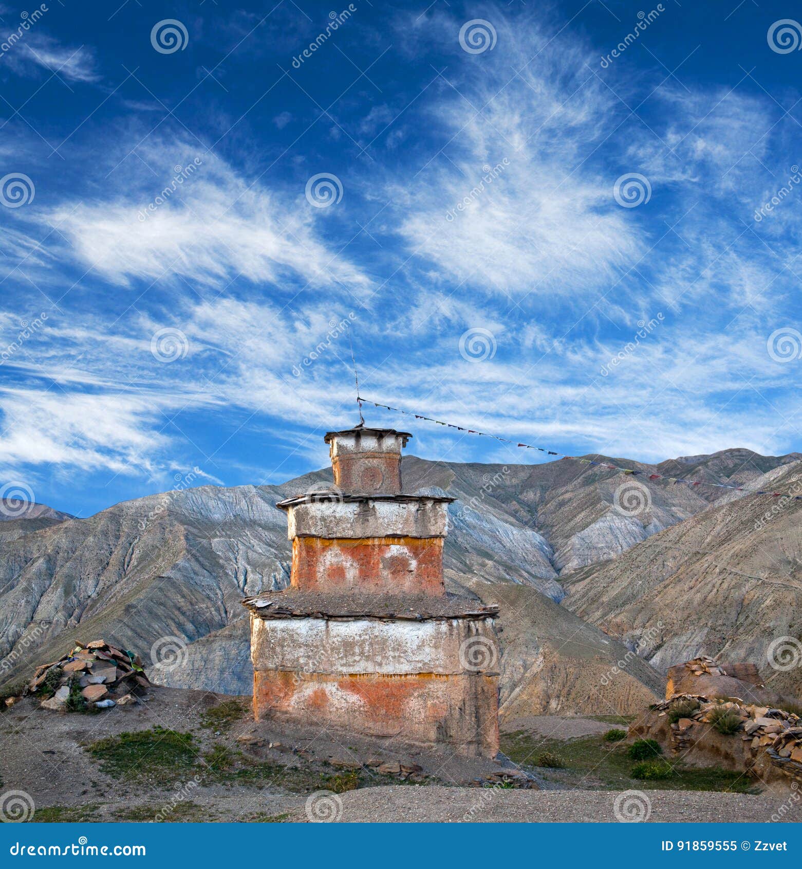 Stupa Antigo Do Bon Em Dolpo, Nepal Imagem de Stock - Imagem de famoso ...
