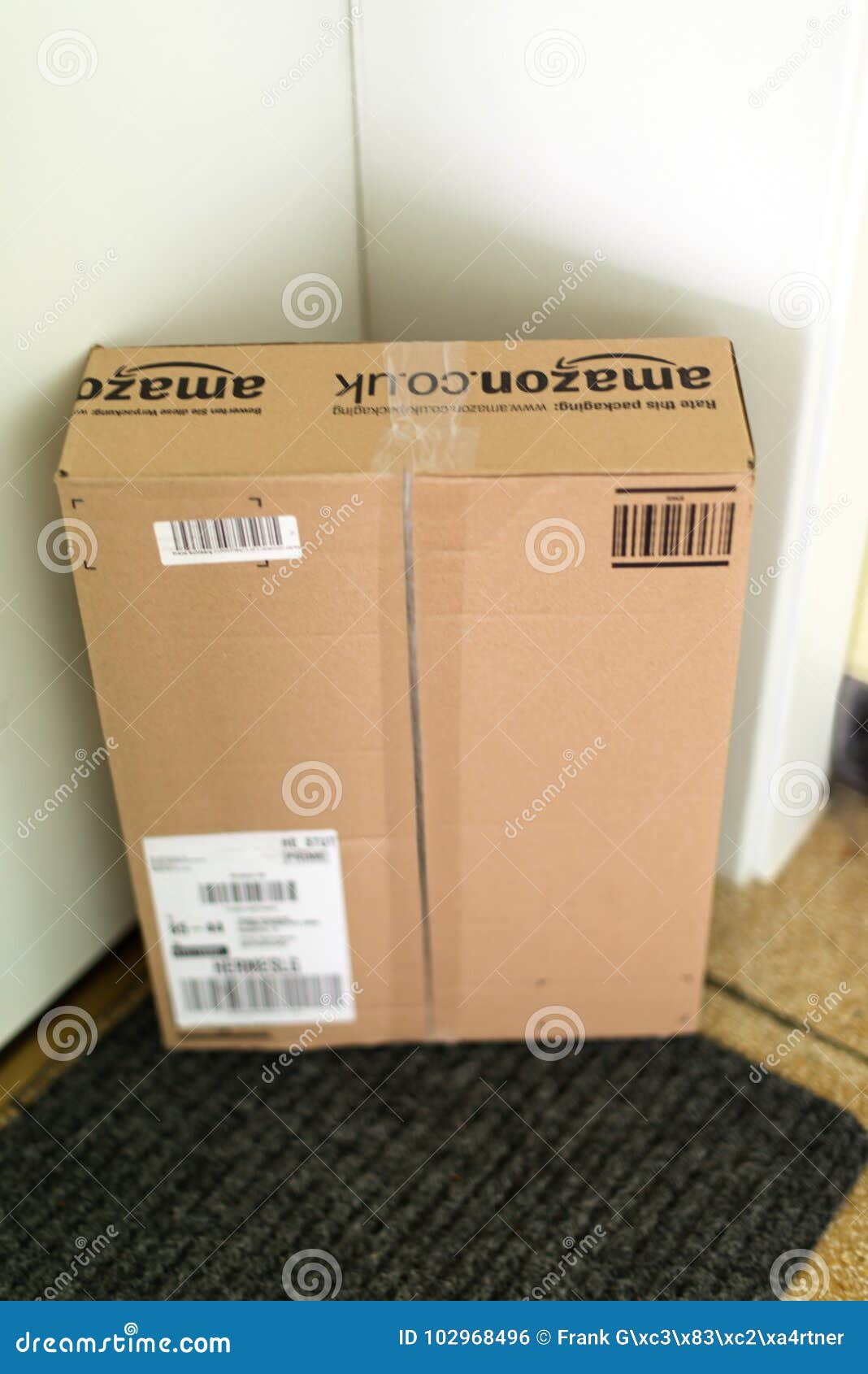 Parcel waiting at home editorial photo. Image of delivery - 102968496