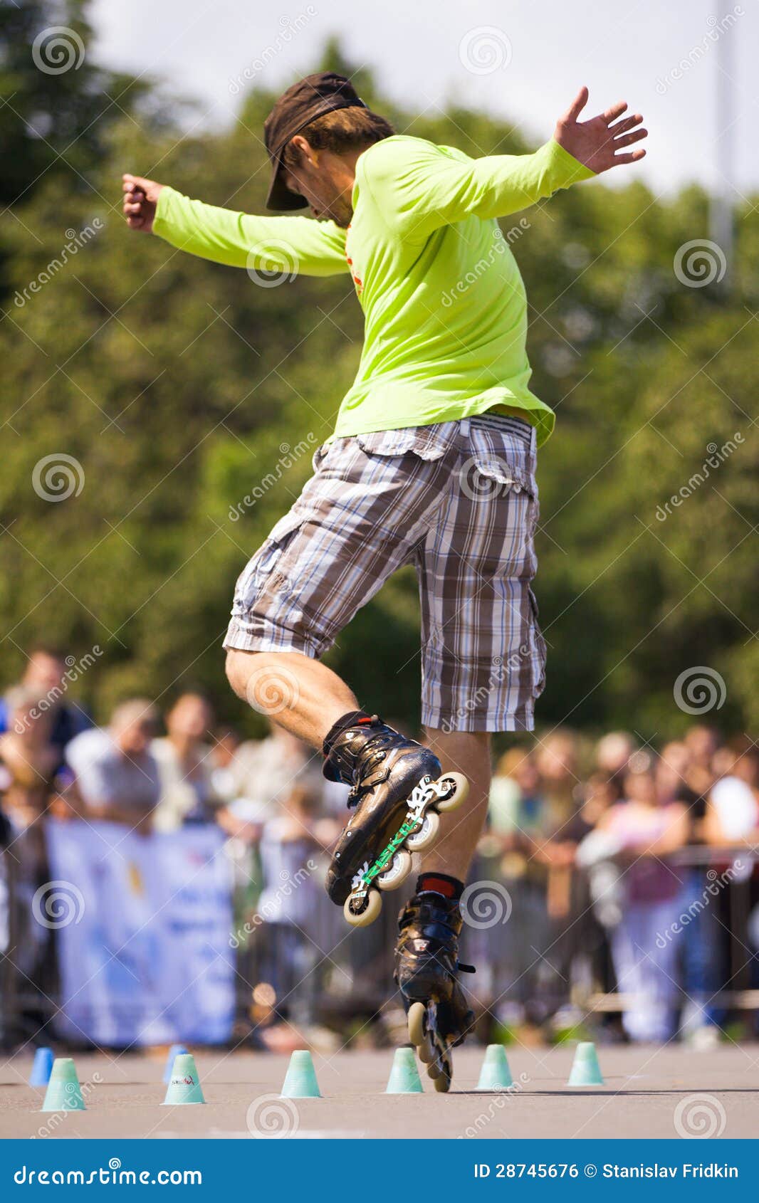 Style-slalom competition editorial photo. Image of battle - 28745676