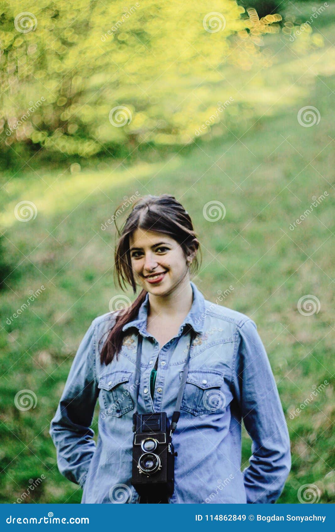 Stylish Beautiful Girl Hipster with Analog Photo Camera in Spri Stock ... Stylish Beautiful Girl Hipster with Analog Photo Camera in Spri Stock ...