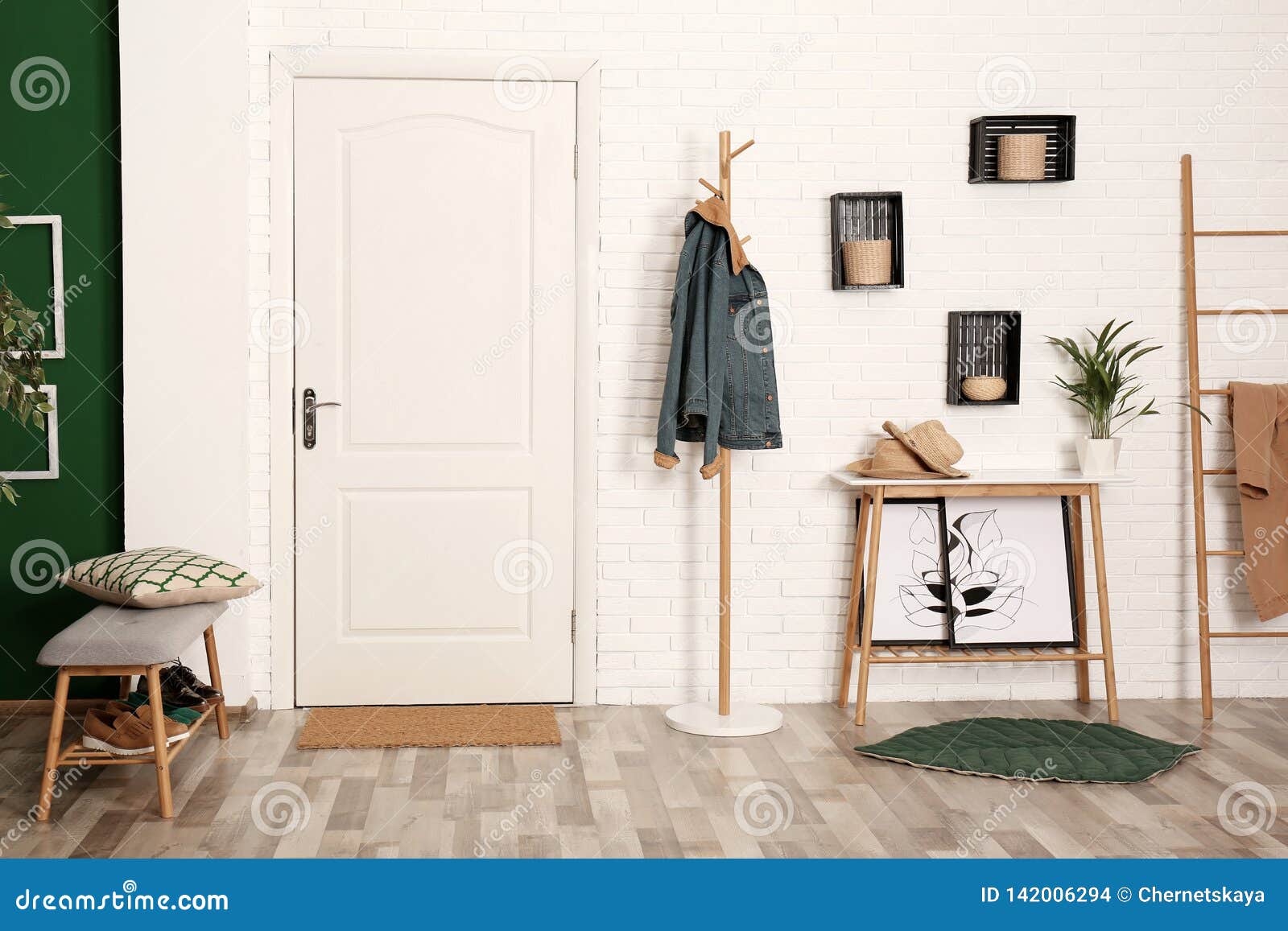 Stylish Hallway Interior with Shoe Storage Bench, Hanger Stand Stock ...