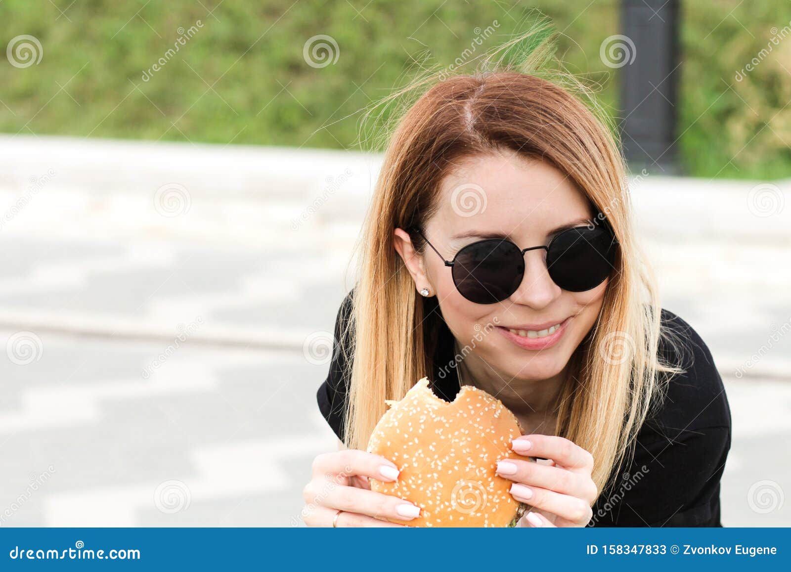 Stylish Hipster Woman Eating a Juicy Burger Stock Image - Image of ... Stylish Hipster Woman Eating a Juicy Burger Stock Image - Image of ...