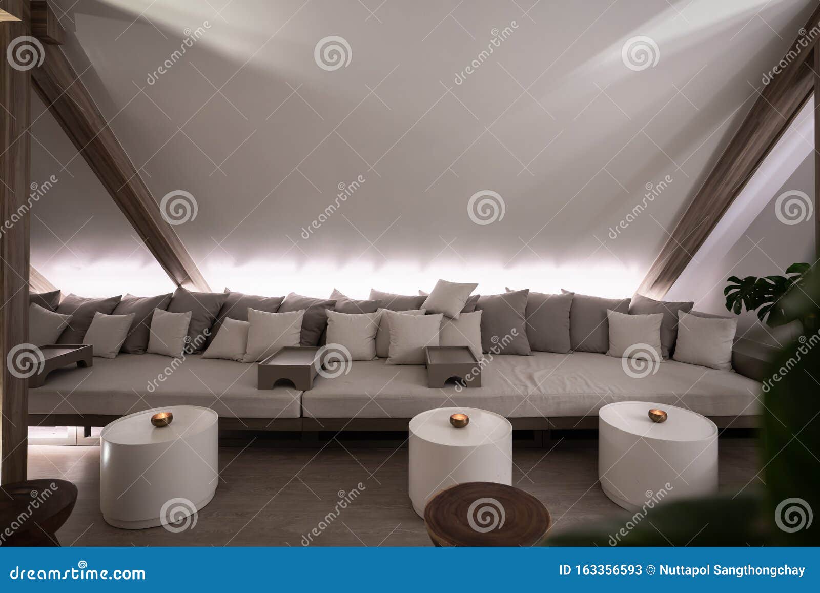 Stylish Lounge Seating Area Setting in Modern Style with Full Pillows ...