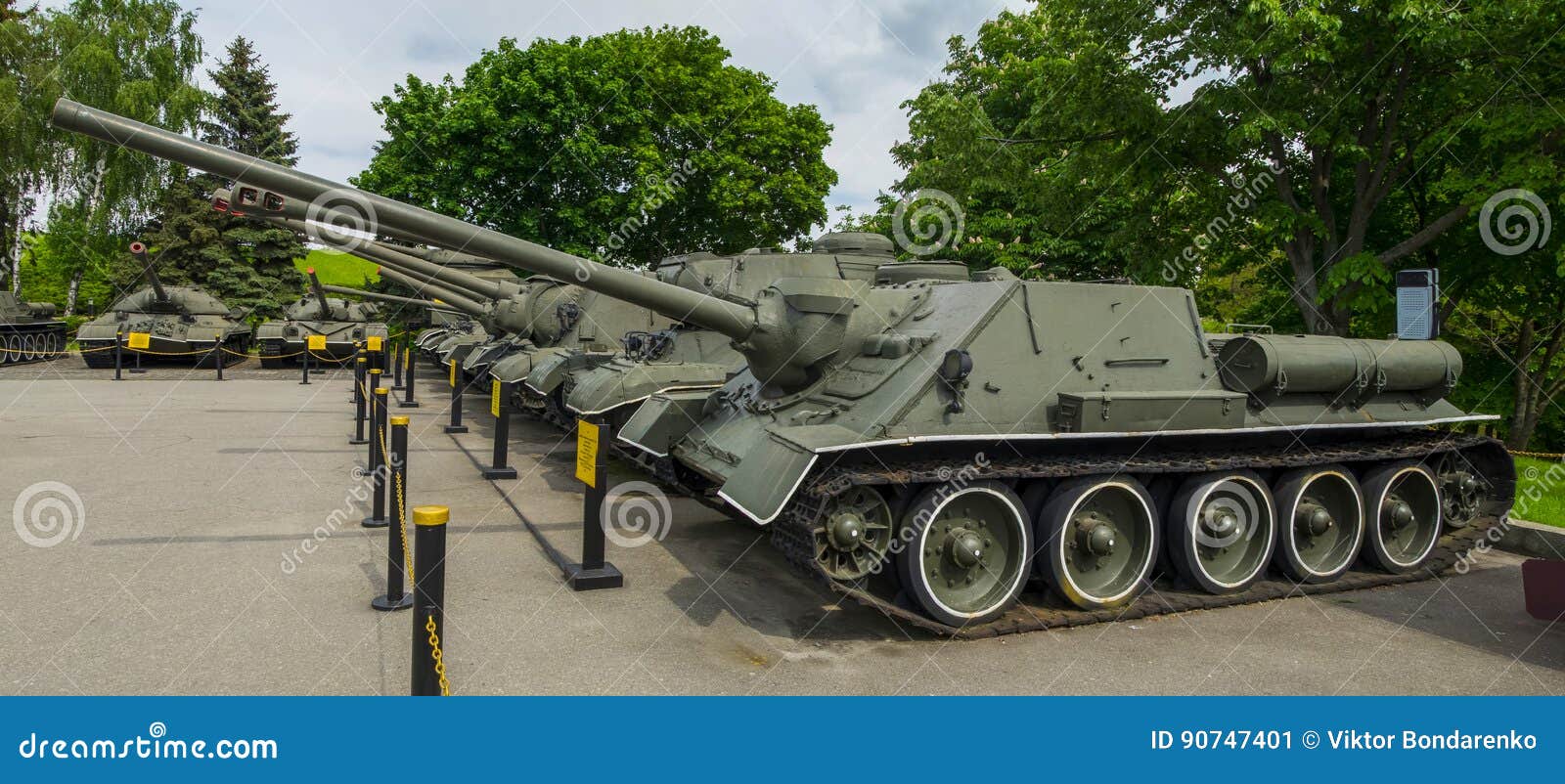 SU100 Soviet Tank Destroyer Stock Image - Image of army, mechanism ...