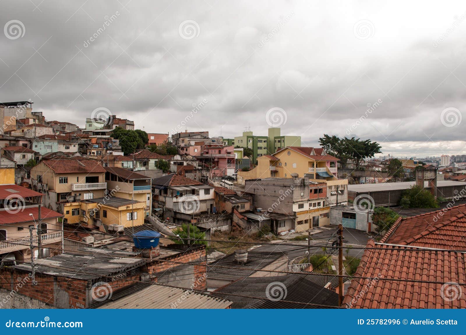 Subúrbio Do Precário De Sao Paulo Foto de Stock - Imagem de arquitetura ...