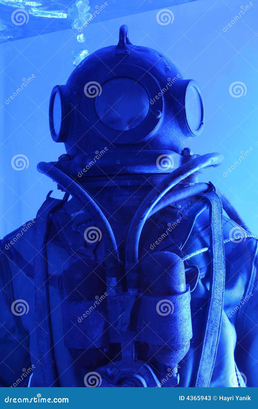 Suba diver dummy stock image. Image of water, ocean, undersea - 4365943
