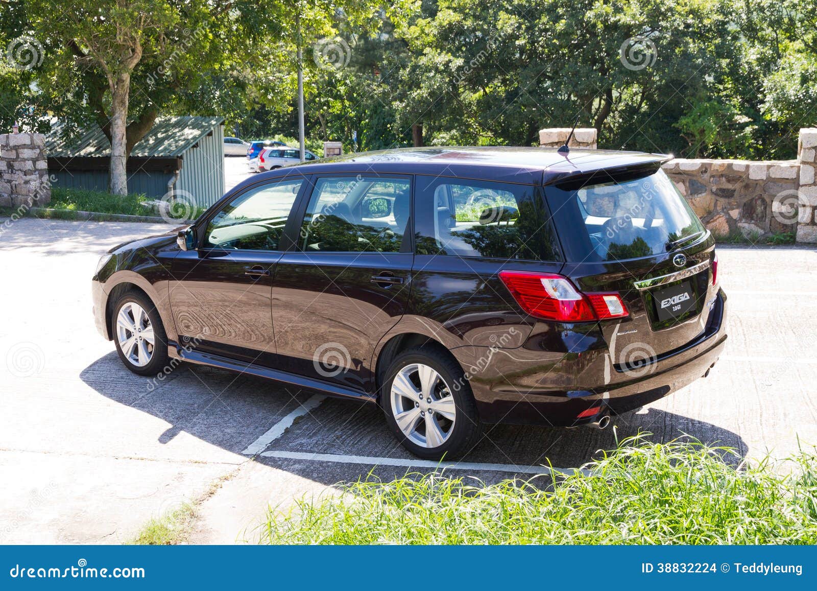 Subaru EXIGA 2.0GT 2013 Wagen Modelo SUV Imagen de archivo editorial ...