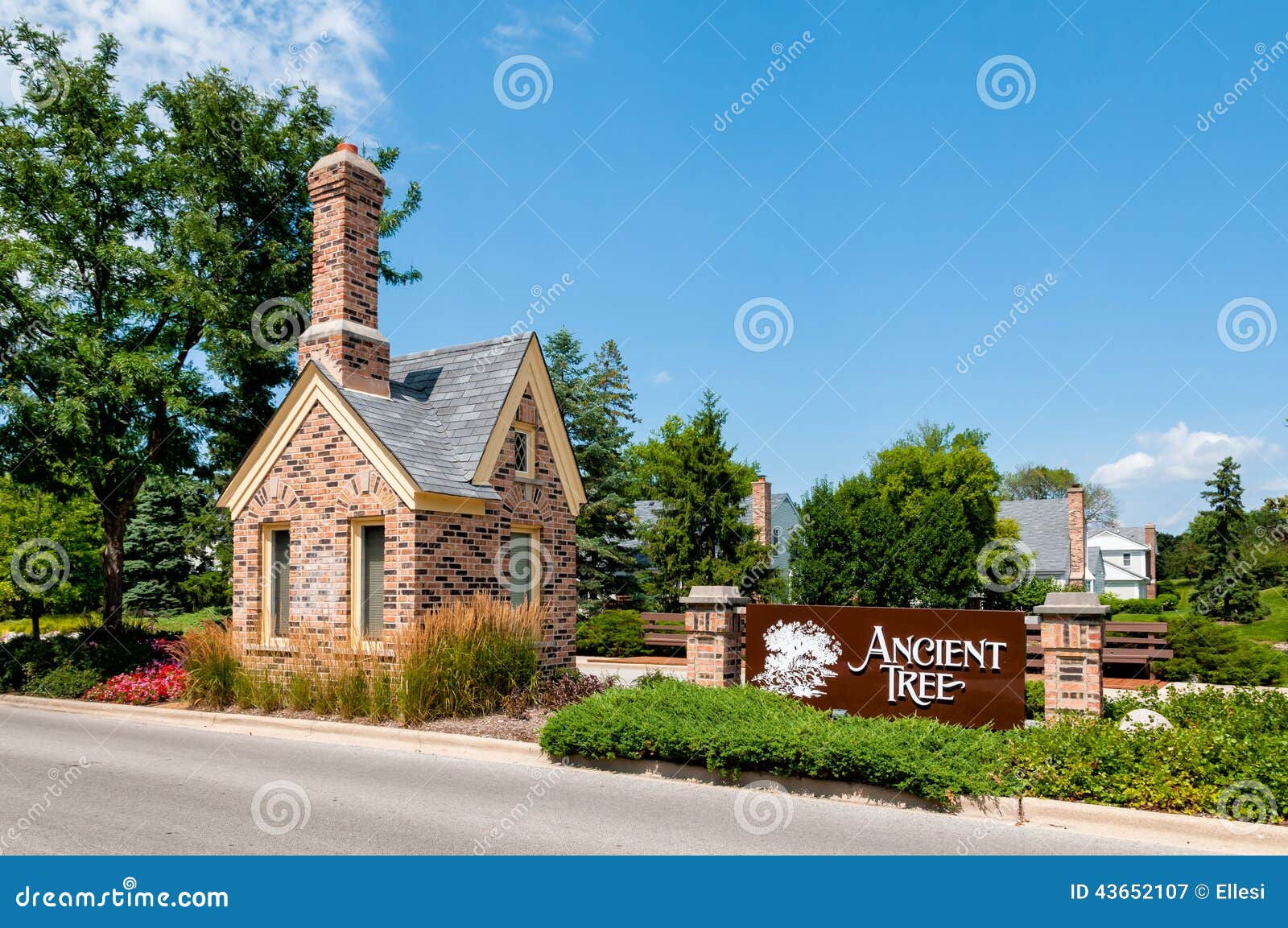 Street of Northbrook Village, is a Village on Chicagos North Shore ...