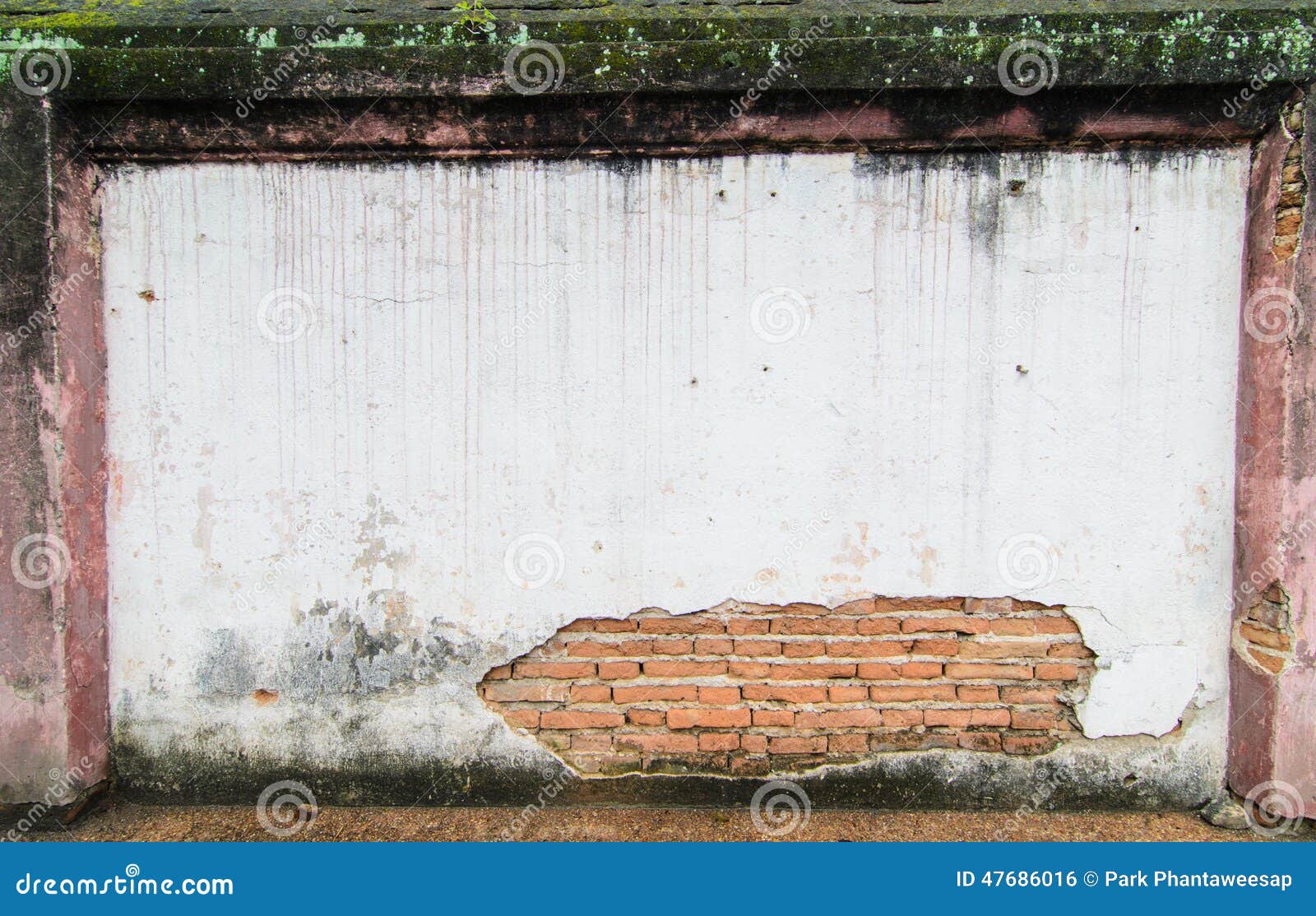 Subside old wall stock photo. Image of brick, subside - 47686016