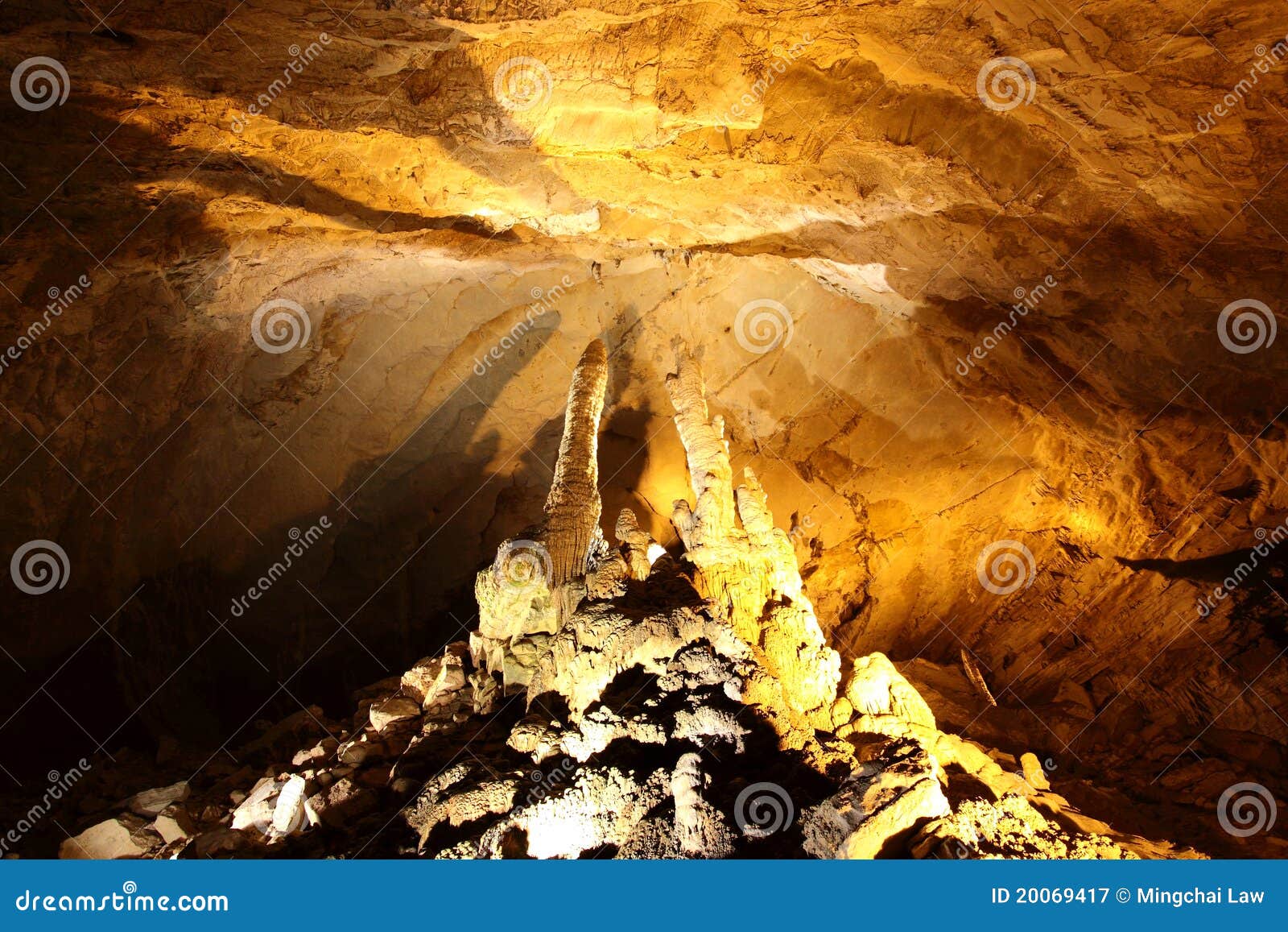 SUBTERRANEAN CAVE stock image. Image of lighting, rock - 20069417