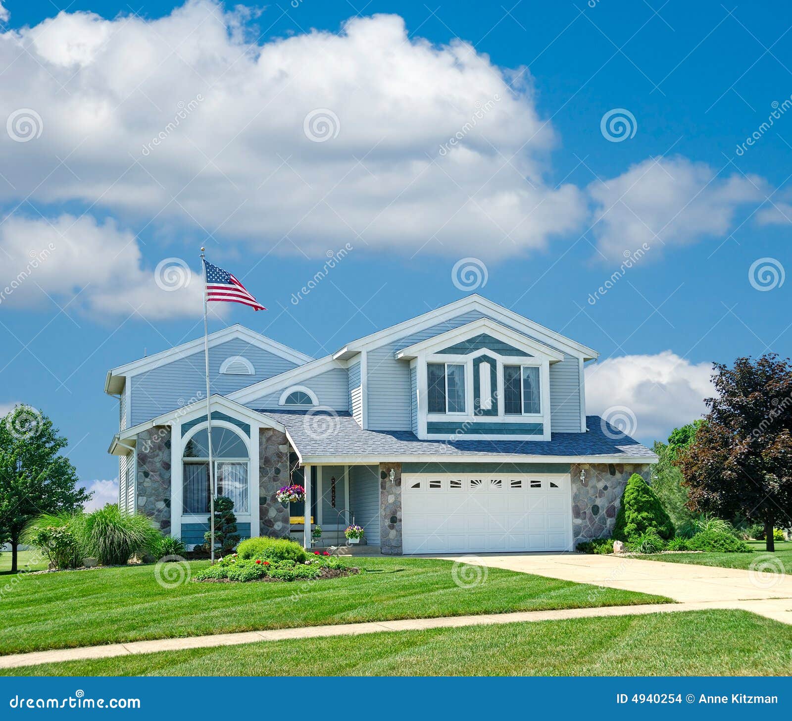 Suburban Home stock photo. Image of secluded, residential - 4940254
