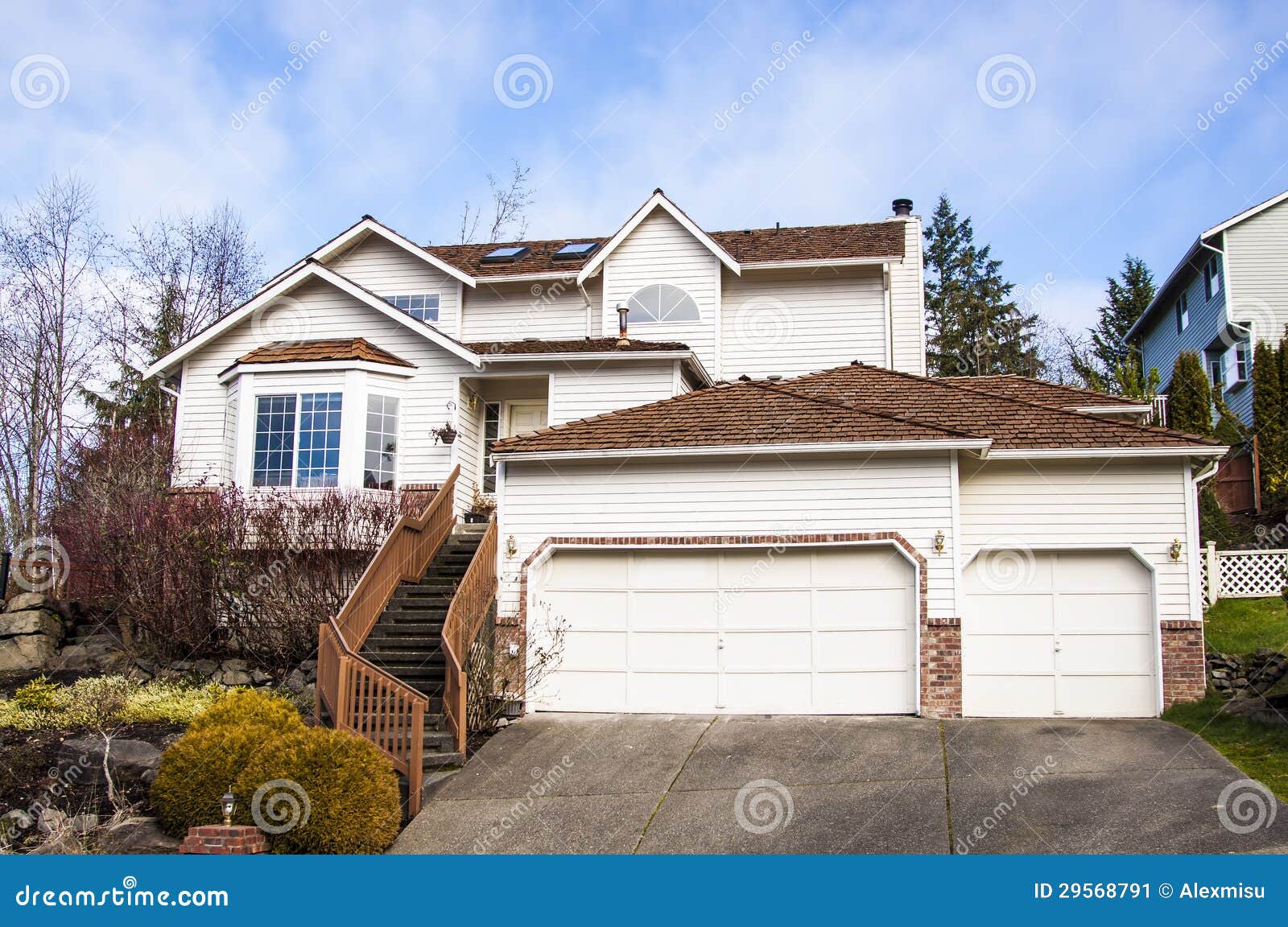 Suburban house stock image. Image of district, modern - 29568791