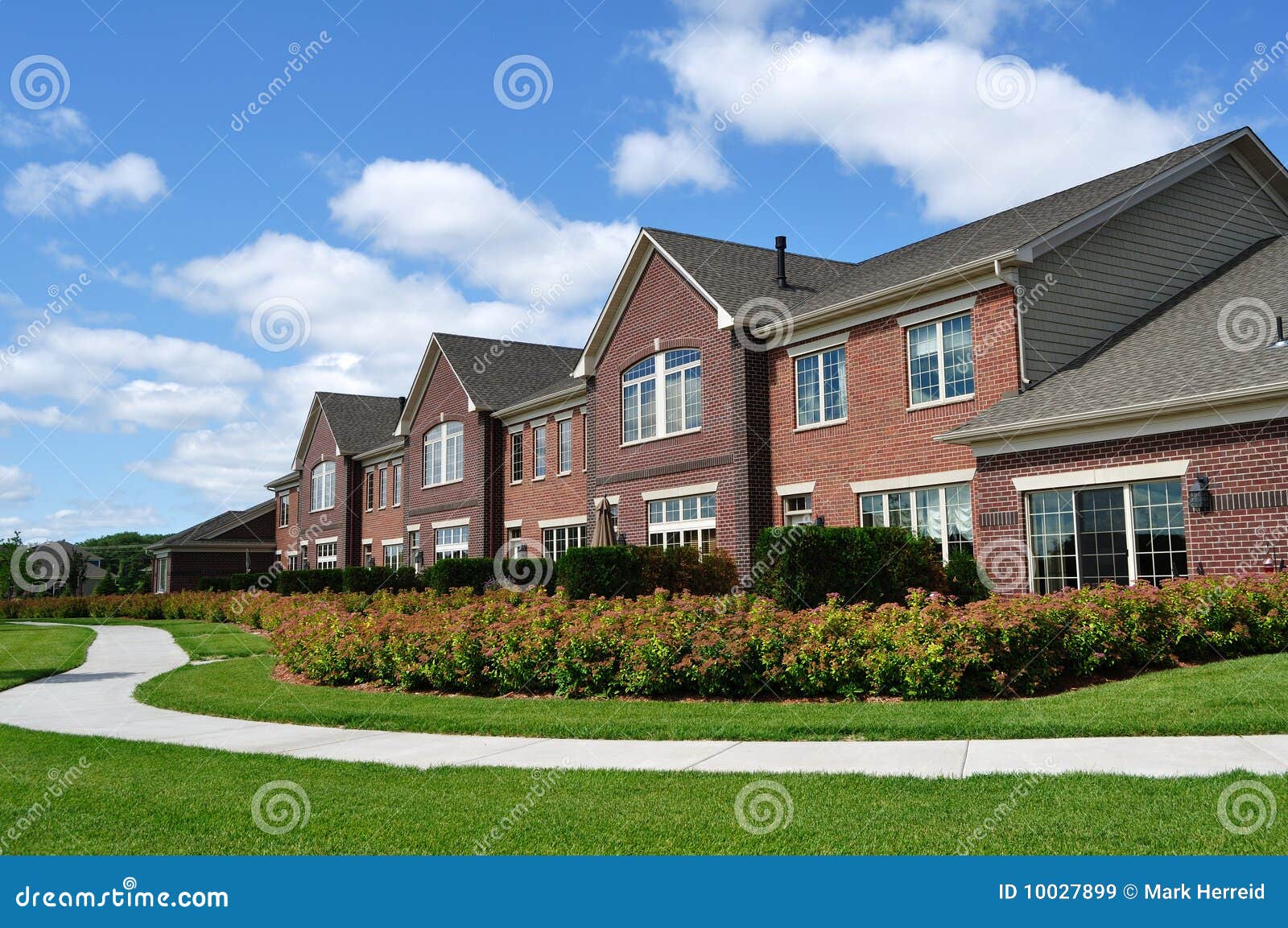 Suburban Luxury Townhomes stock image. Image of contemporary - 10027899