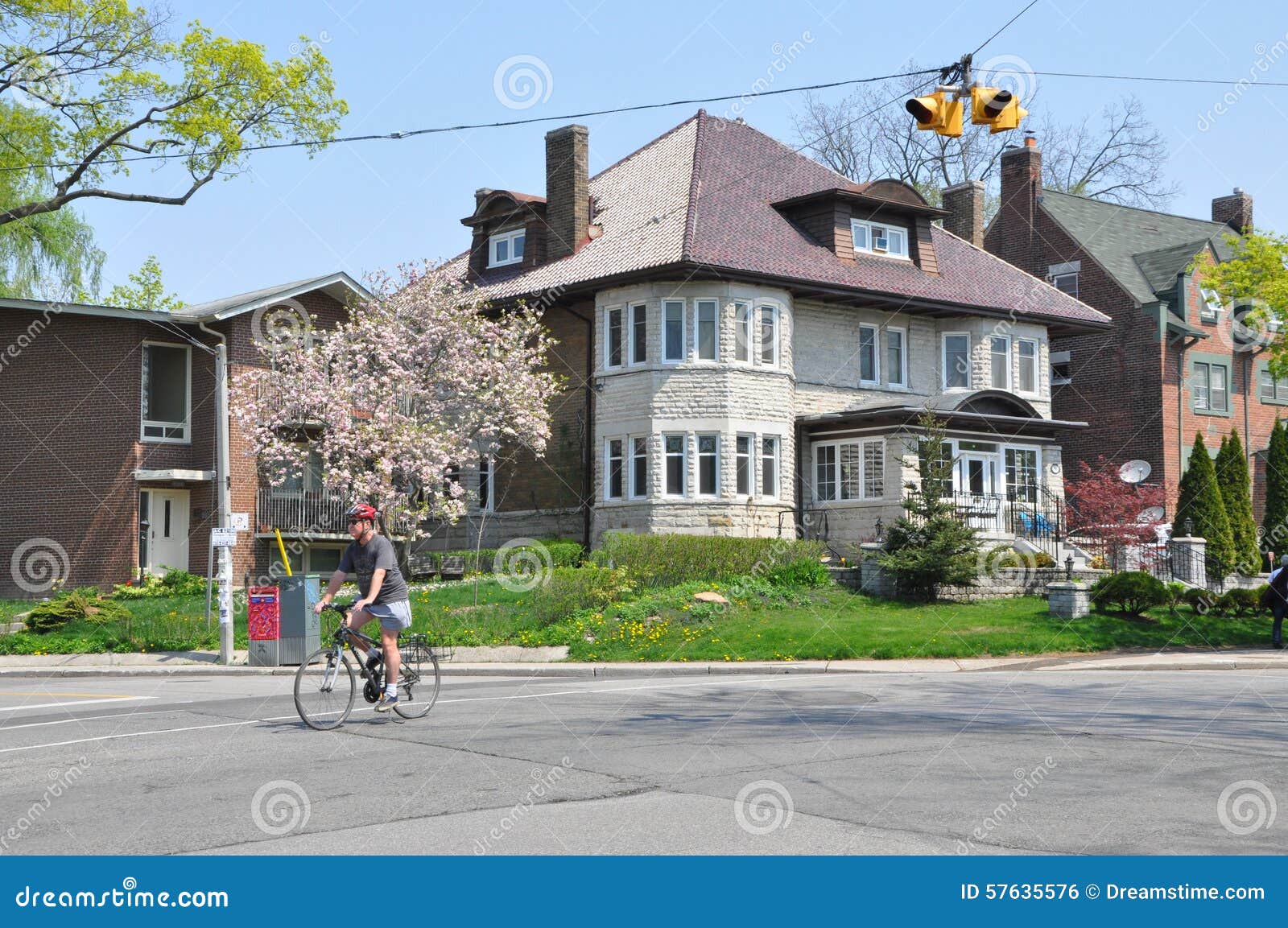 Suburbios de Toronto foto editorial. Imagen de cityscape - 57635576