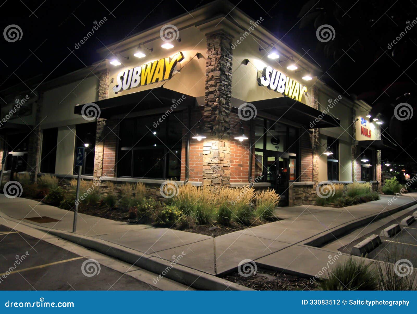 Subway at Night editorial photography. Image of sandwich - 33083512