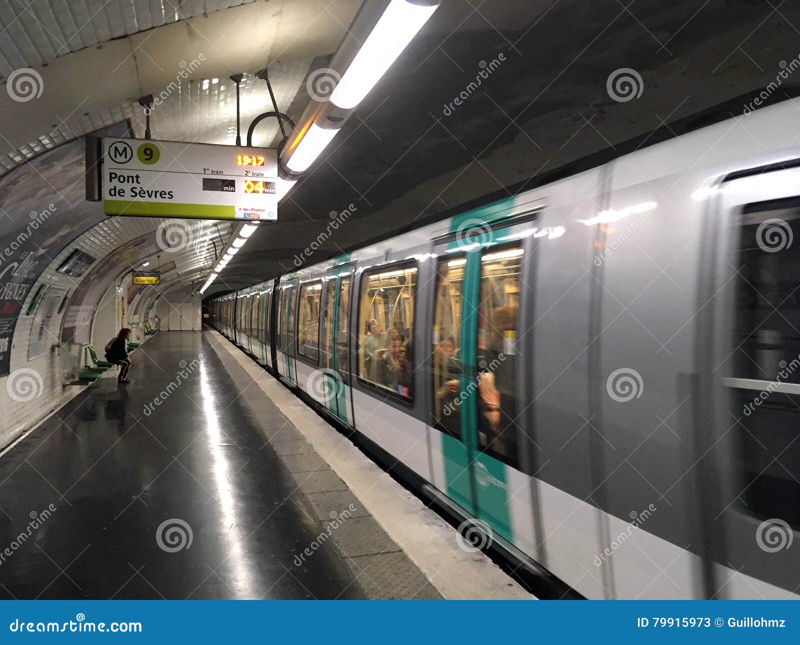 Subway Paris editorial stock photo. Image of underground - 79915973