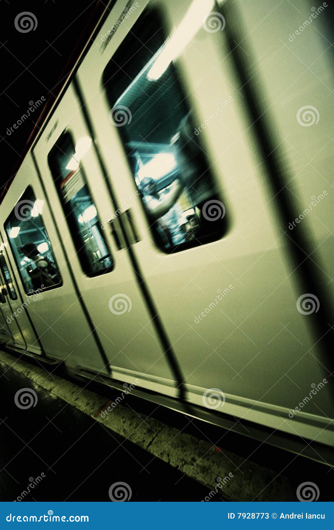 1 Point Perspective Photography Subway