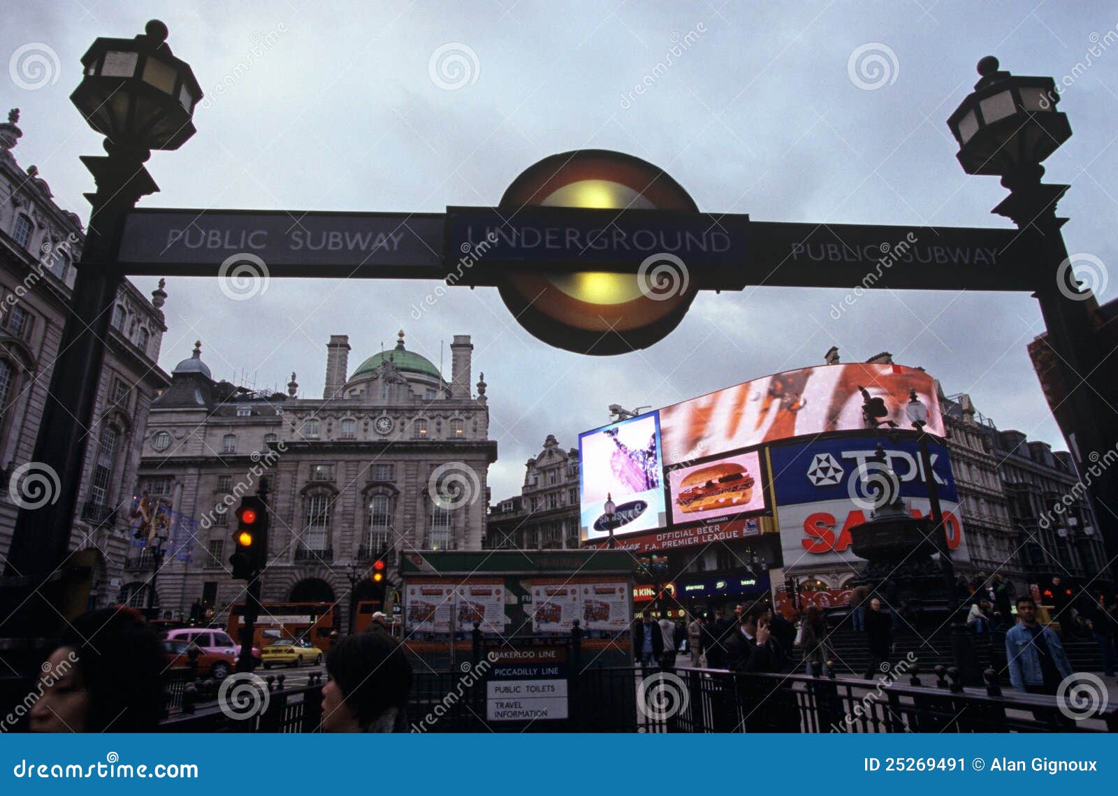 Subway Station, Piccadilly Circus, London Editorial Photo - Image of ...